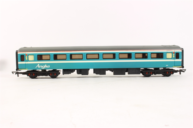 Dapol KB139 Anglia Railways set of 4 coaches - modified - Hattons
