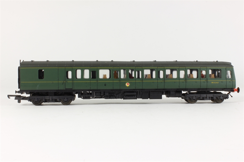 Scratchbuilt KB147 Class 117 in in BR green - correctly - Hattons