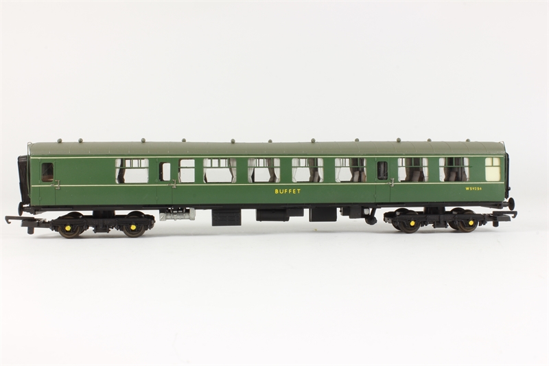Scratchbuilt KB154 Class 120 three-car DMU in BR green - - Hattons