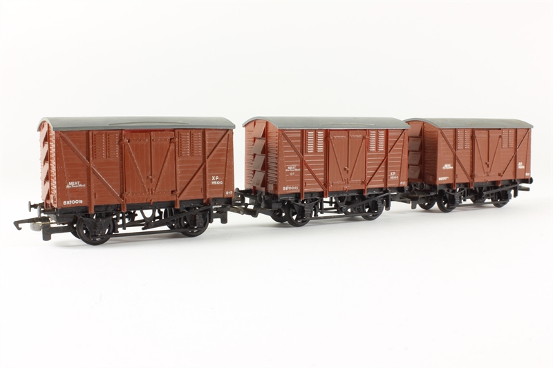 Kitbuilt (unknown brand) KB227 3 meat vans in BR bauxite - - Hattons