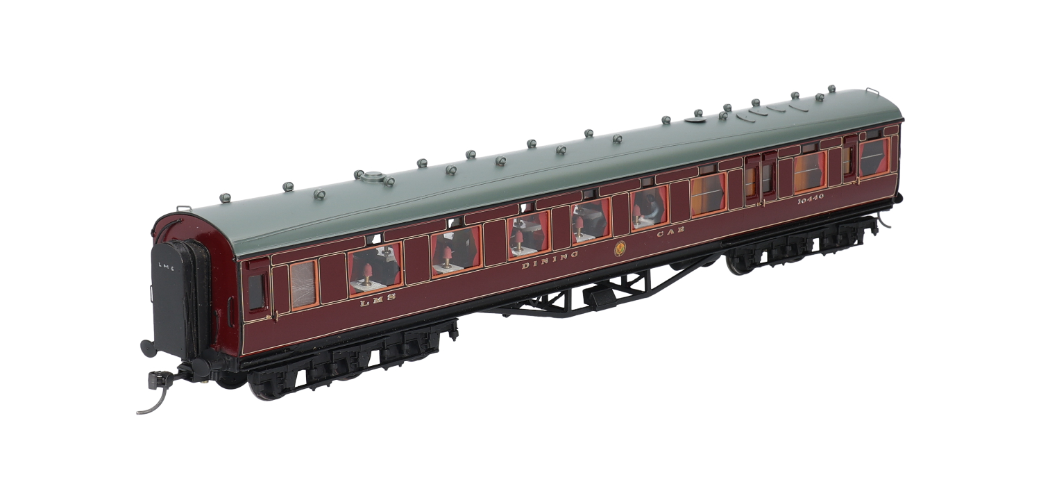Kitbuilt KB2289 68' 12-wheel dining car 10440 in LMS - Hattons