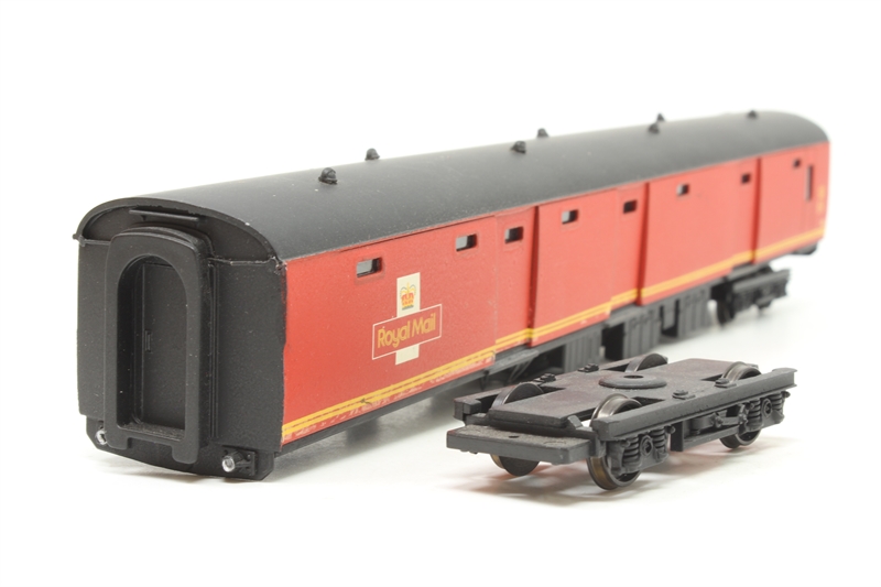 Kitbuilt KB2321 Royal Mail sorting coach NUA - adapted - Hattons