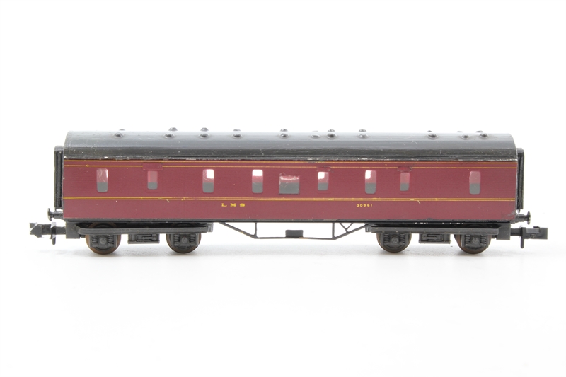Kitbuilt KB2492 50' full brake 30961 in LMS crimson - built from unknown