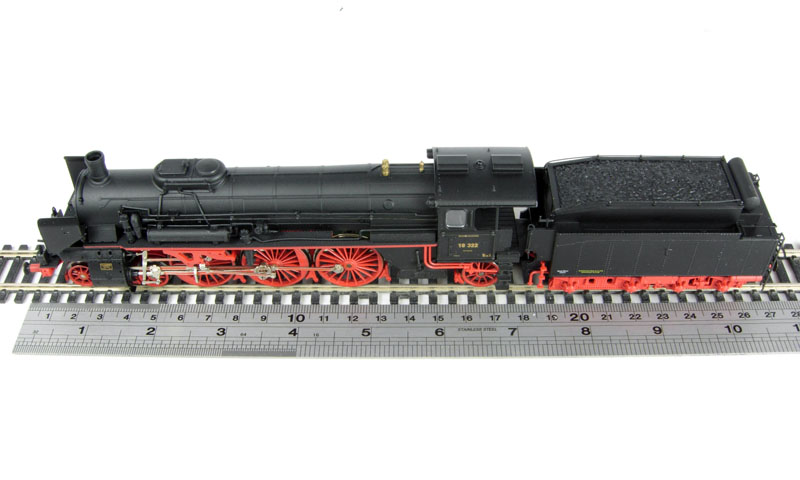Liliput L104003 Class BR 18 323 4-6-2 of the DB - Hattons