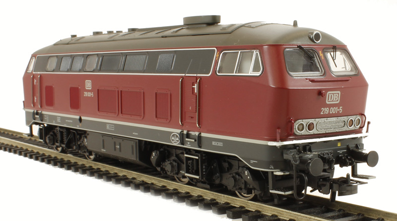 Liliput L132023 Diesel Loco BR 219 Red DB. Era 4