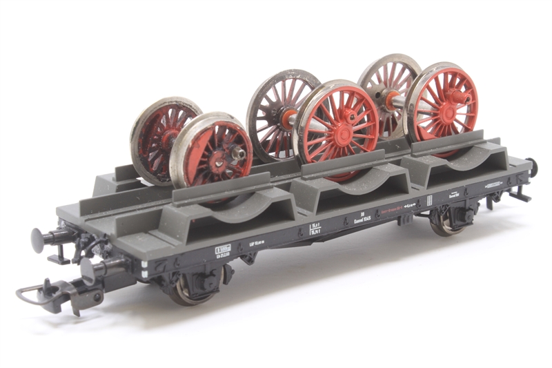 Liliput L221511 Platform Wagon with Wheel Load of the - Hattons