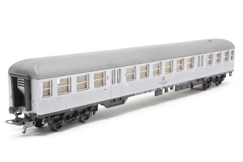 Lima L309155 2nd Class 'Silverfish' Suburban Coach of the - Hattons