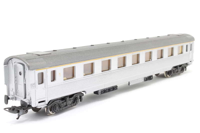 Lima L9113SNCF SNCF 1st class coach - Hattons