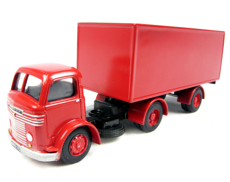 Base Toys LC-X21 Commer 6 wheel box van in red