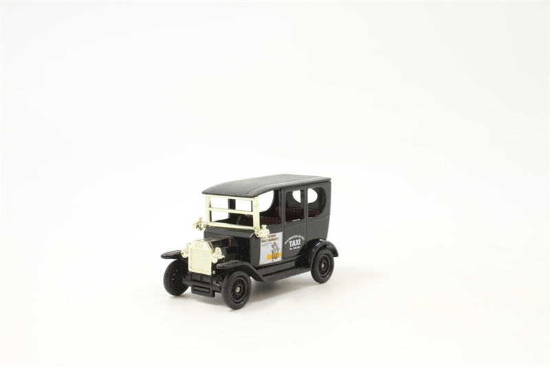 Lledo LP33012 Ford Model T taxi Walmington on Sea