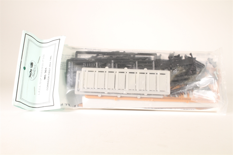Mailcoach MC301 LNER 52'6" Corridor First Coach Kit - Hattons