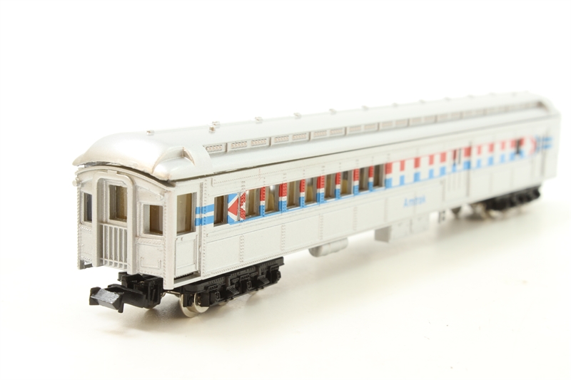 Model Power by MRC MP8627 Heavyweight combine car in Amtrak livery