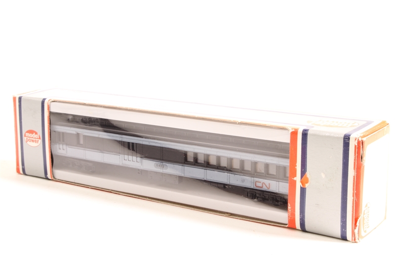 Model Power by MRC MP8629 Heavyweight Passenger Car of the Canadian