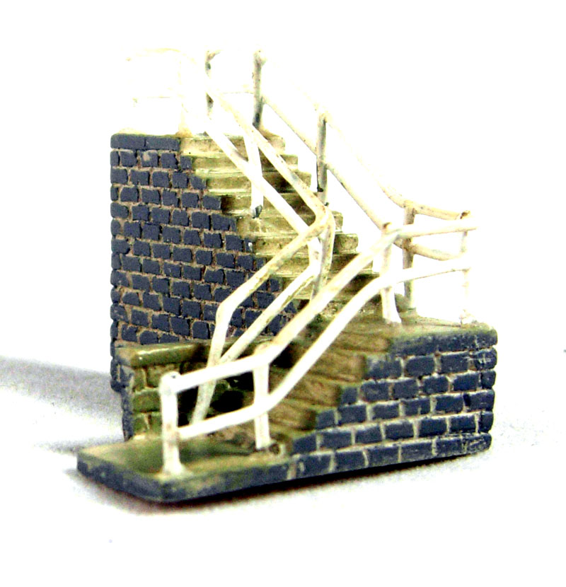 Hornby N8723 Embankment steps - Lyddle End "Station Life" - Hattons