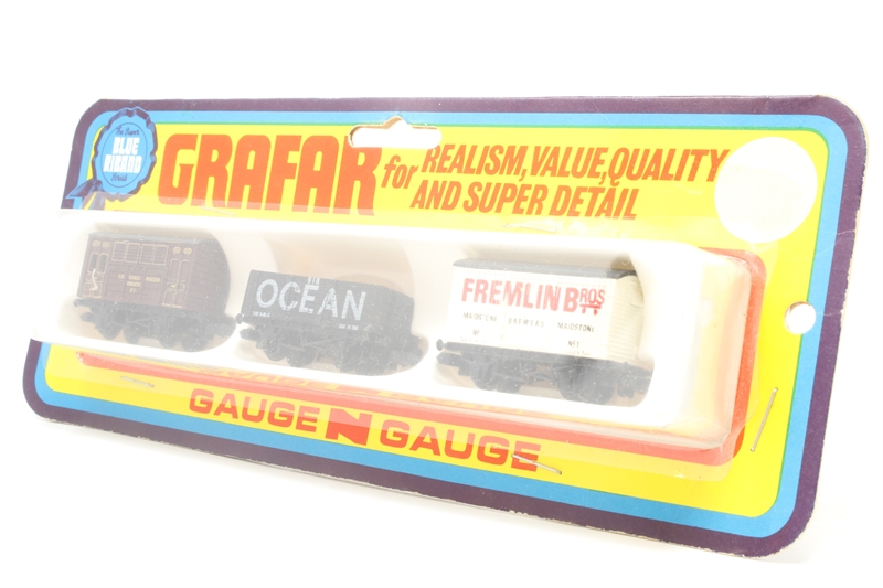 Graham Farish NR23-2 Pack of three wagons - Sir George Widgeon, Ocean and