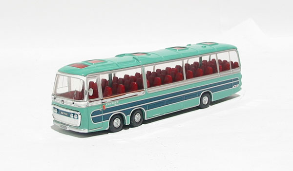 Corgi OM42412 Bedford VAL coach "Kenzies Coaches Ltd" - Hattons