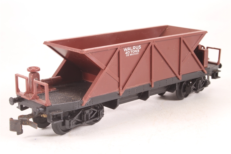 Playcraft P657 40T Walrus Hopper Wagon DB992500 - Hattons