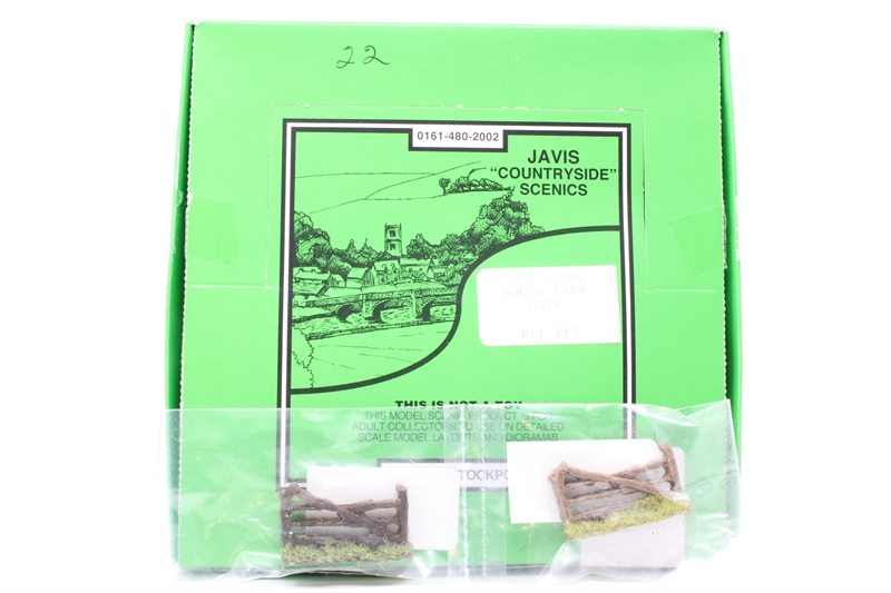 Javis Scenics PF3-box 12 of Rough farm gate - Hattons