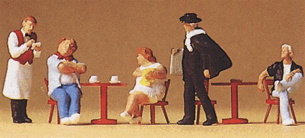 Preiser PR10368 Street cafe scene (5 figures) - Hattons