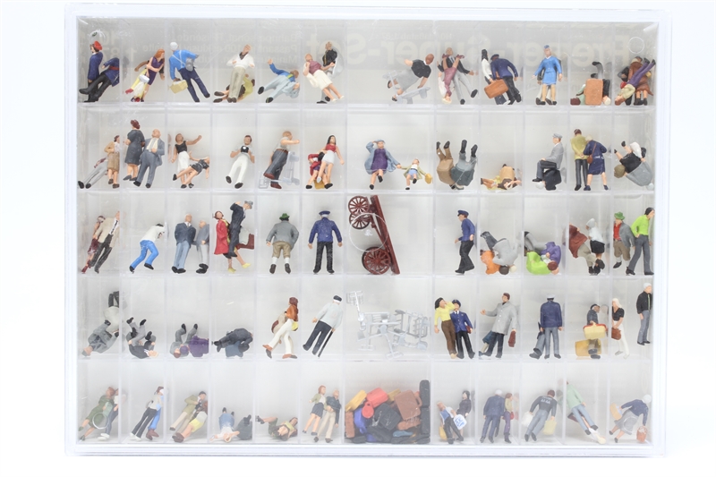 Preiser PR13000 Super Set - Railway Personnel, Travellers, - Hattons