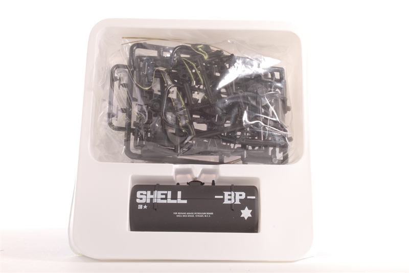 Peco Products R-75S Petrol tank wagon kit - Shell BP