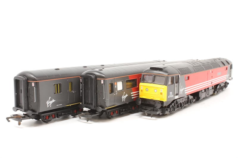 Hornby R1022Virgin Class 47 47822 'Pride of Shrewsbury' and two Mk2D ...
