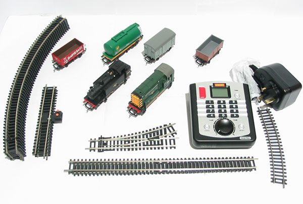 Hornby R1075 "Mixed Goods" complete DCC train set with - Hattons