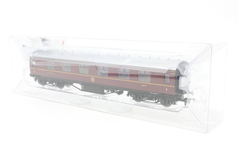 Hornby R1251M-7573 1st class coach of the LMS 7573 - split - Hattons