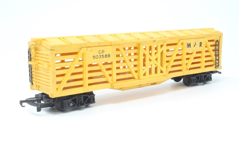 Tri-ang R1262 Canadian Pacific Stock Car (Canada) CP503588