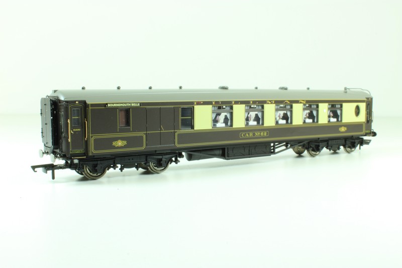Hornby R2300HX The Bournemouth Belle train pack with 35021 - Hattons