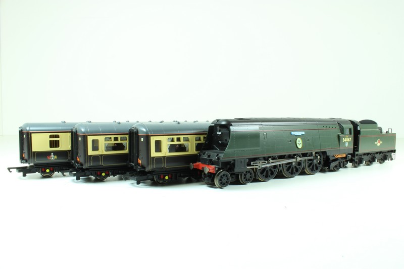 Hornby R2308MLN 'The Excalibur Express' Train Pack with 34067 Tangmere