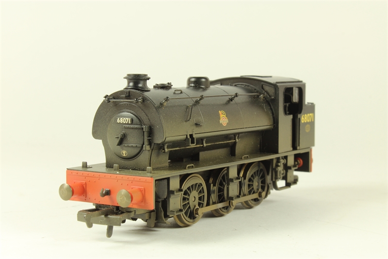 Hornby R2380-D Class J94 0-6-0ST 68071 in BR Black - Hattons