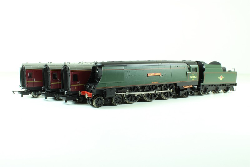 Hornby R2436HX "The Pines Express" train pack "Combe - Hattons