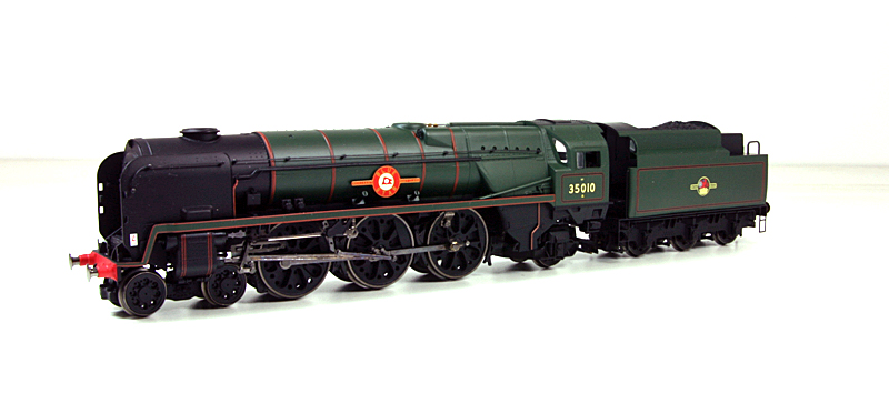 Hornby R2710HX Merchant Navy class 4-6-2 35010 "Blue Star" loco ...