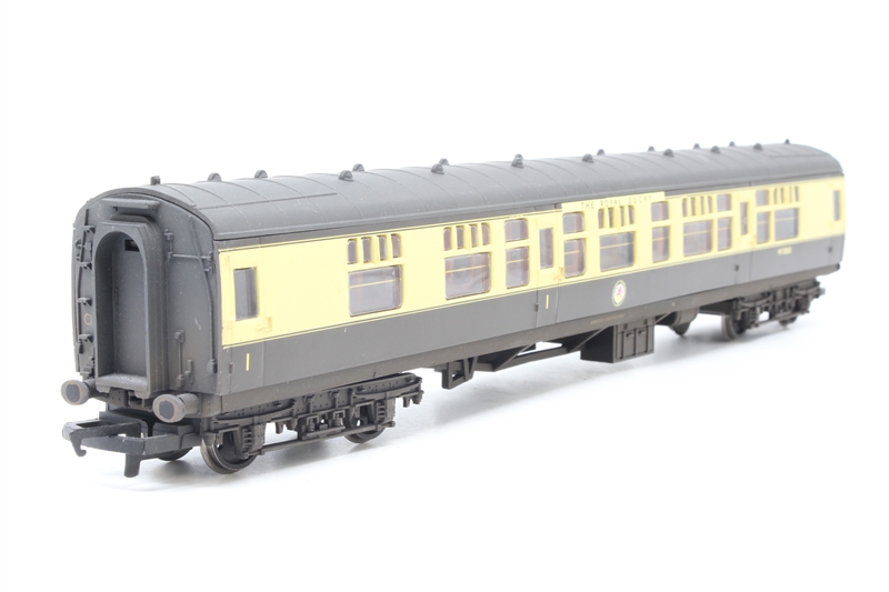Hornby R2986-W15060 Mk1 CK Composite Corridor in BR chocolate & cream