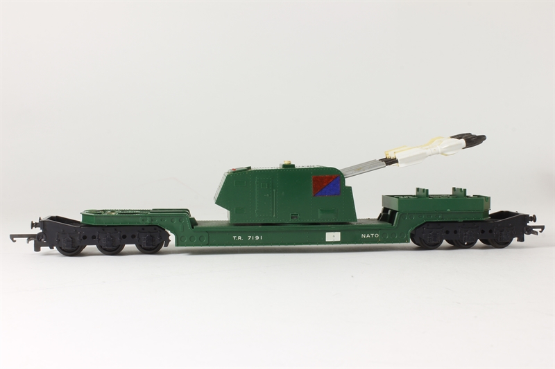Tri-ang R343 4-Rocket Launcher TR 7191 - Hattons