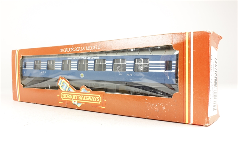 Hornby R422 LMS Period III CK Composite Corridor Coach in - Hattons
