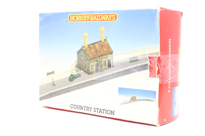 Hornby R534Station Country Station - Hattons