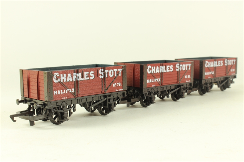 Hornby R6005 7-Plank Open Wagon pack in Charles Stott - Hattons