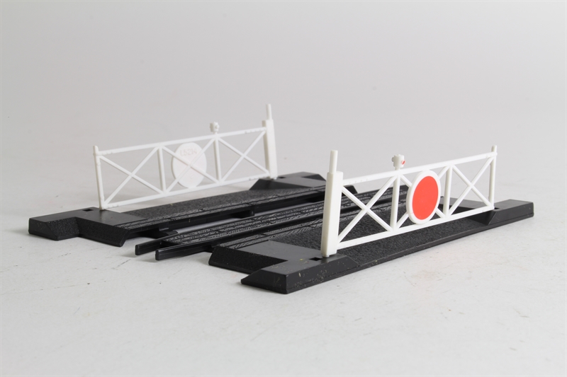 Hornby R644crossing Single Track Level Crossing - Hattons