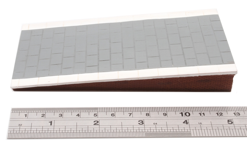 Hornby R7370 Platform End Ramp - Pack of two - Hattons