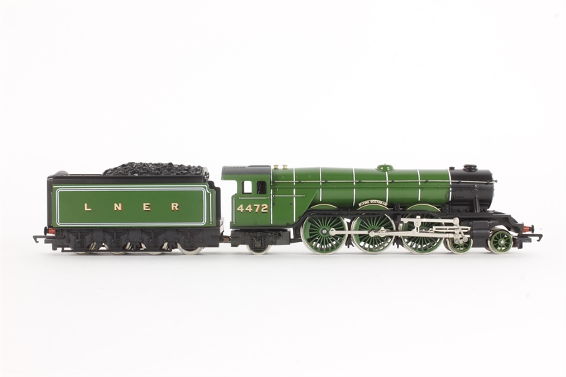 Hornby R778 The Flying Scotsman Train Set - Hattons