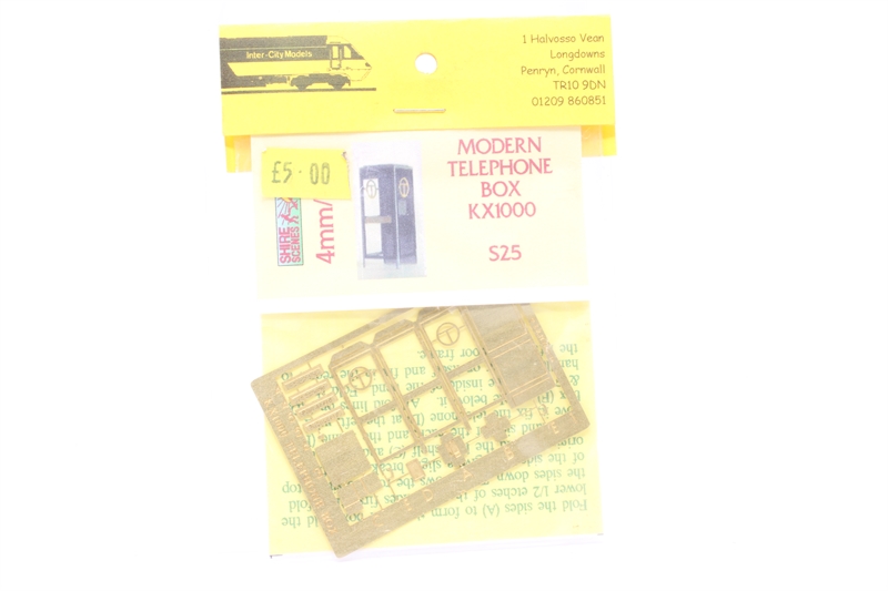 Shire Scenes S25-SHI KX1000 modern telephone box kit - Hattons