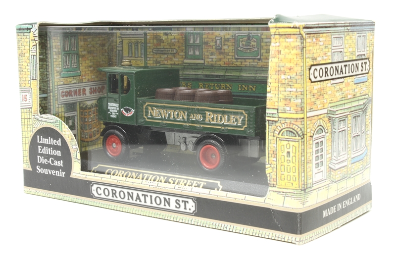 Lledo SL88000 Sentinel DG4 steam wagon Coronation Street - Hattons