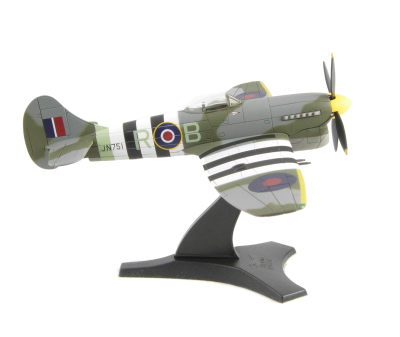 Sky Max SM4004 Hawker Tempest Mk.V Royal Air Force JN751/R-B Roland