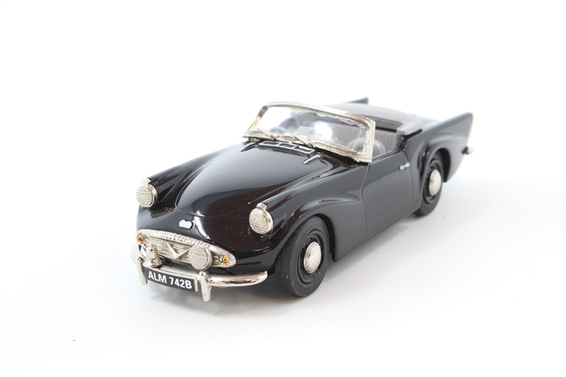 Pathfinder Models SP250-PAT Daimler SP250 'Police'