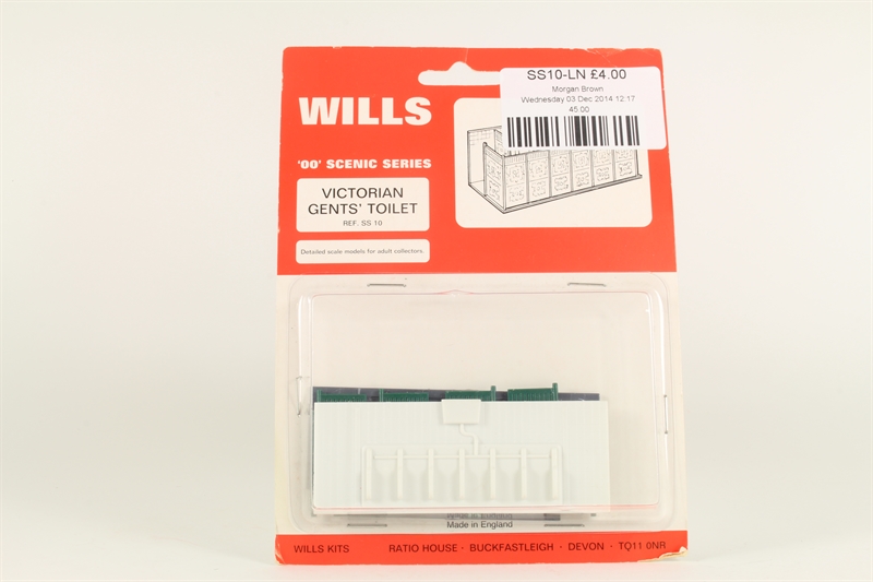 Wills Kits SS10 Victorian gents toilet - plastic kit - Hattons
