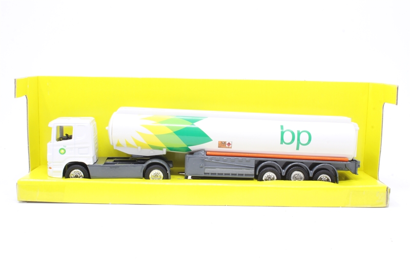 Corgi TY86627 Scania Fuel Tanker "BP" - Hattons