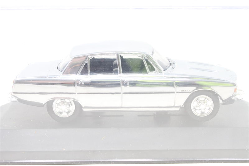 Corgi VA06516 Rover 3500 V8 in Chrome - Collectors' Club - Hattons