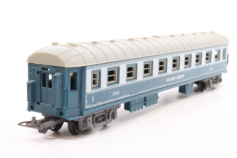 Jouef WF7668-12041 Golden Arrow 1st class coach 12041 - split from set